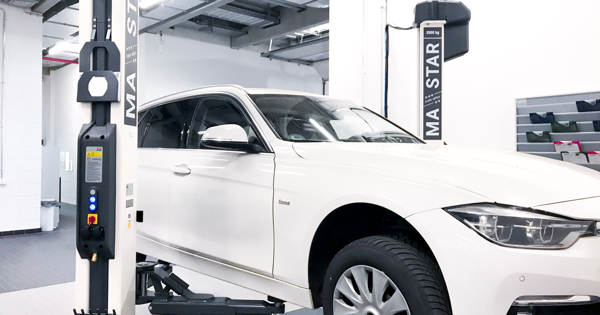 Two Post Lift | MAHA UK Ltd.