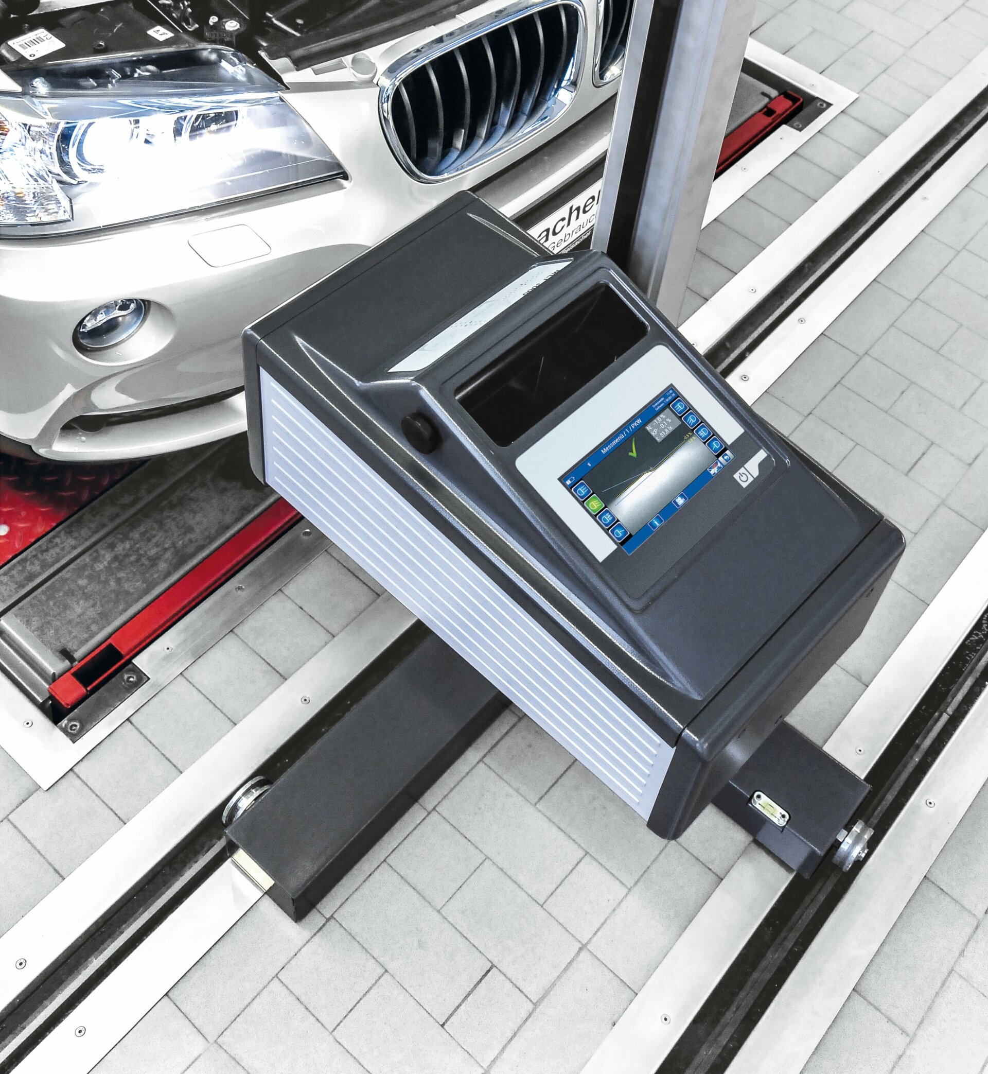 Scheinwerfereinstellprüftechnik von MAHA | MAHA UK Ltd.